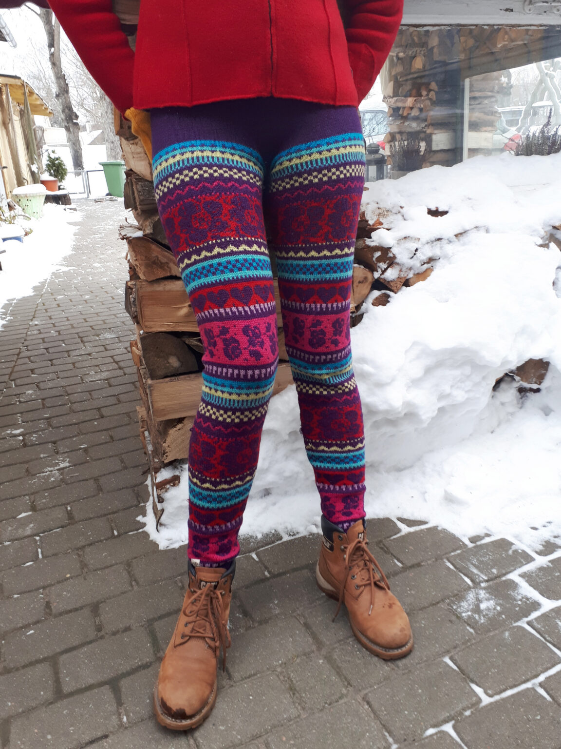Wool leggings with vibrant patterns - Kauni Wool Knitwear Design